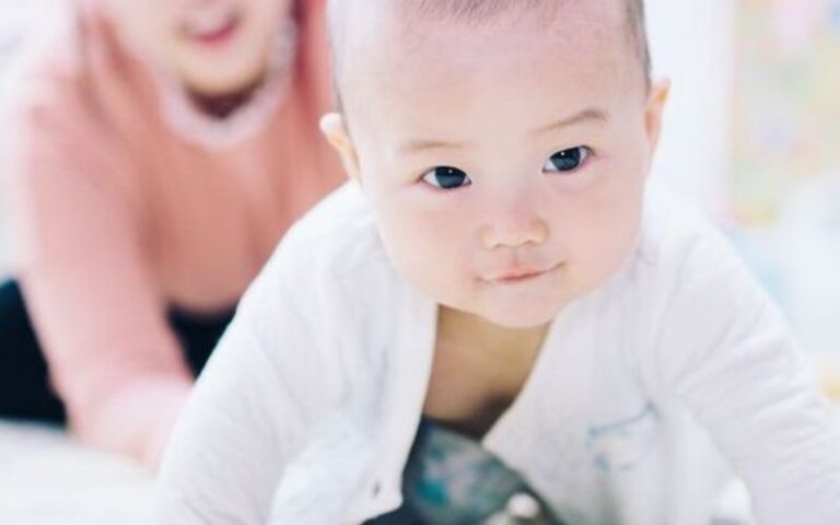 Why Your Baby Keeps Rubbing Eyes Causes & When To Worry